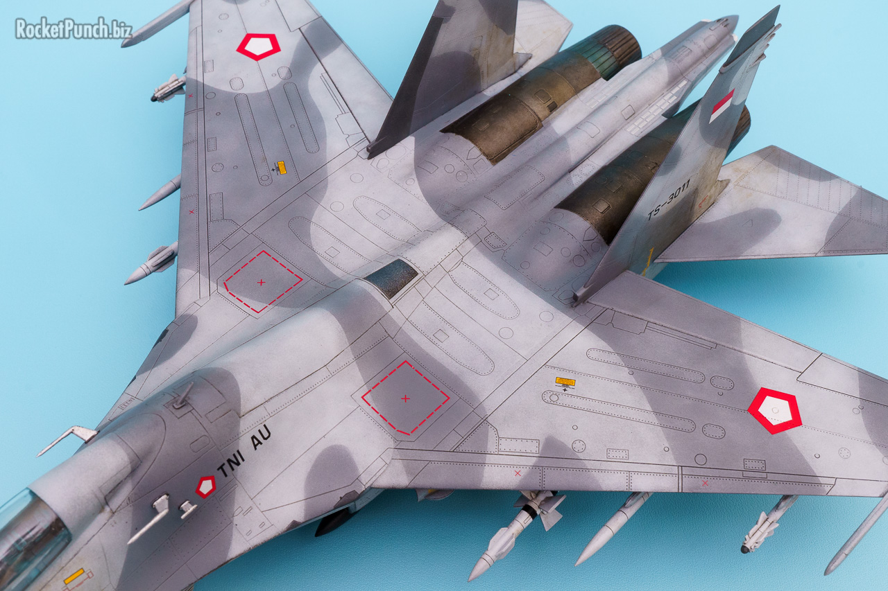 Trumpeter 1/72 Sukhoi Su-30MK2 Flanker-G ‘TNI-AU’ – Rocket Punch ...