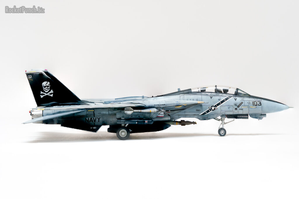 Completed : Academy 1/72 Grumman F-14B Tomcat ‘VF-103 Jolly Rogers ...
